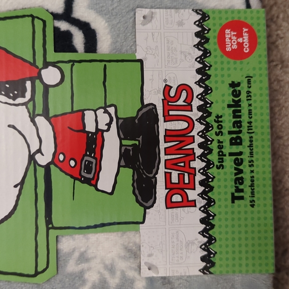 Peanuts | Bedding | Peanuts Throw Blanket | Poshmark